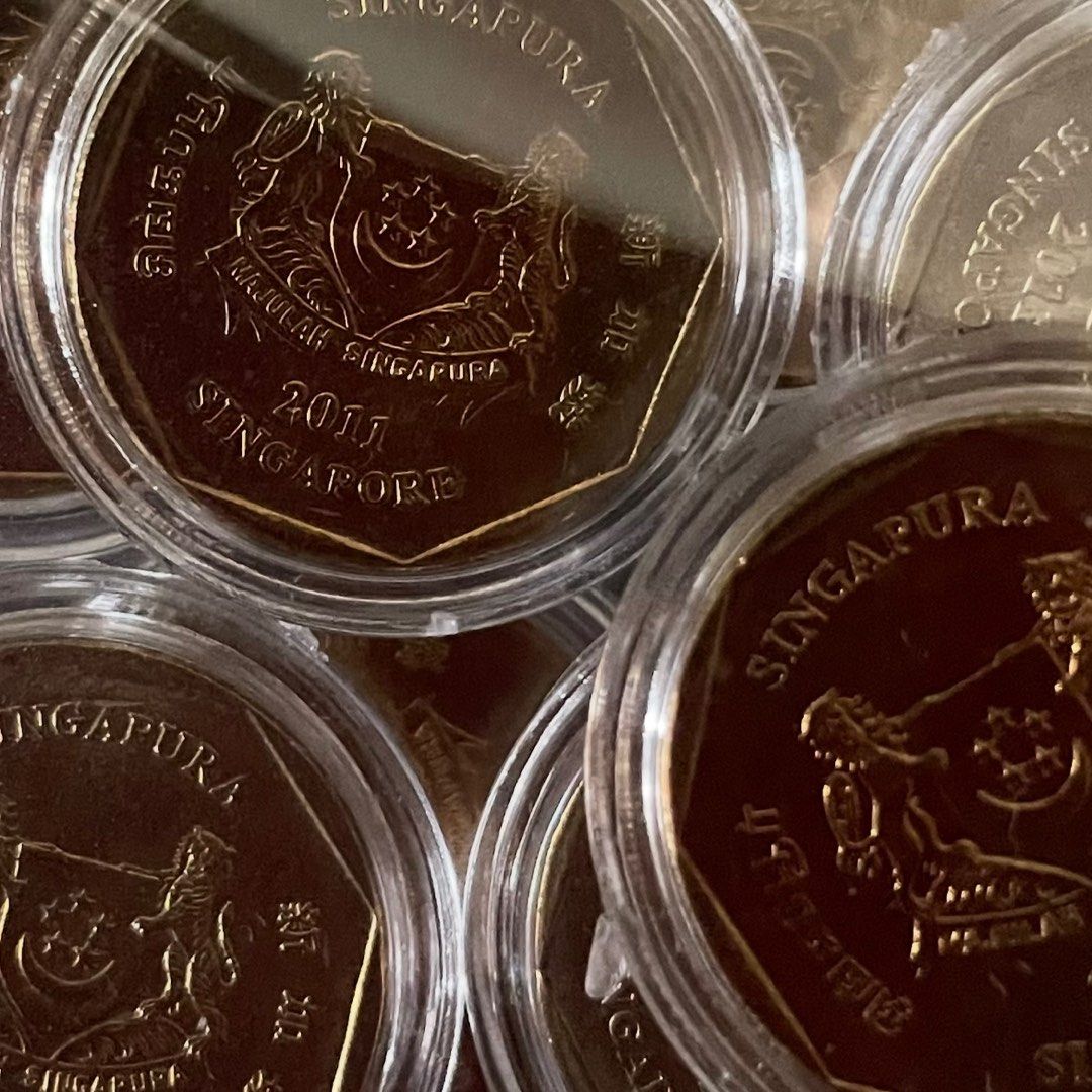 2010 & 2011 🌸Singapore Second Series Periwinkle $1 Dollar Flower coin ...