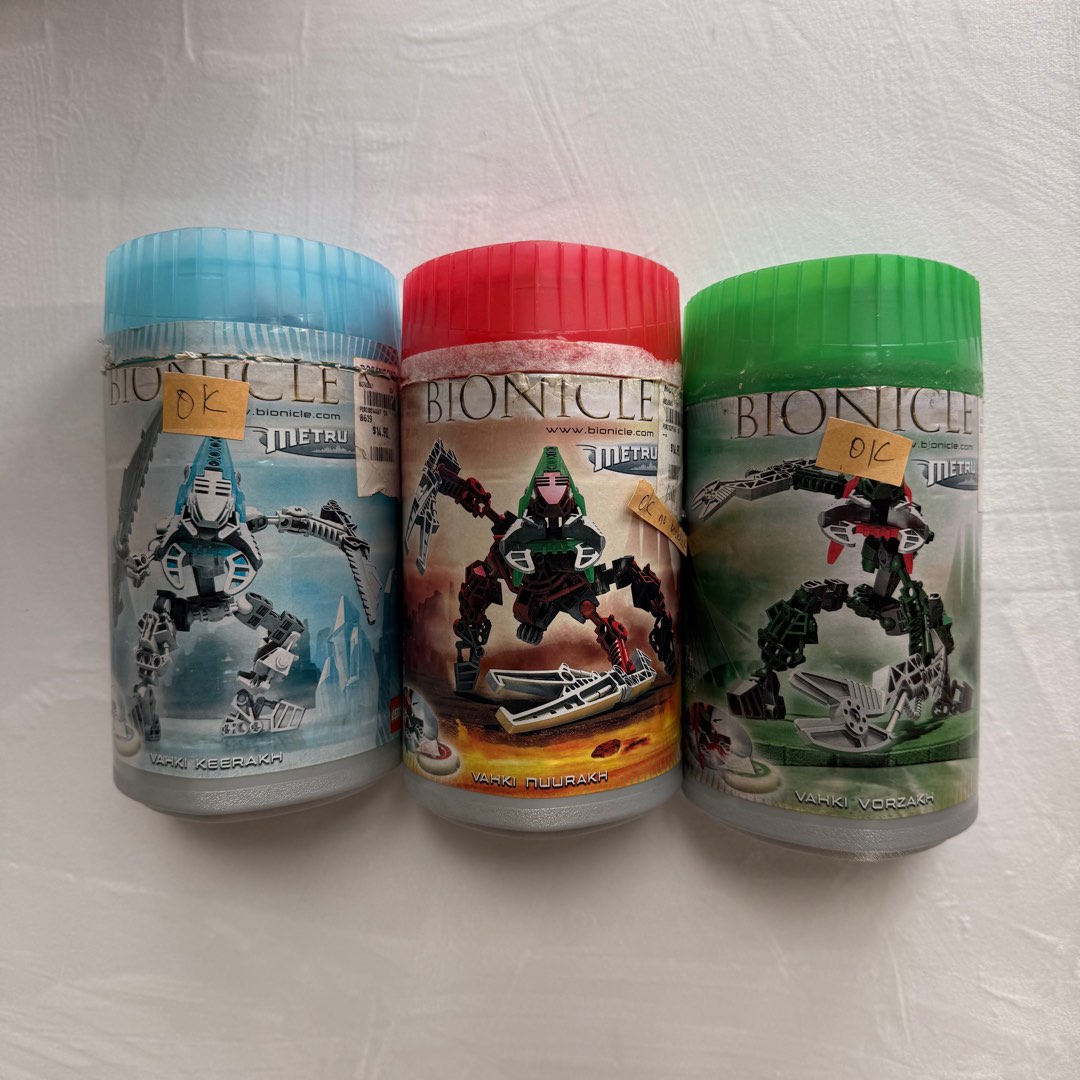 LEGO Bionicle Metru Nui Vakhi 2004 Sets, Hobbies & Toys, Toys & Games ...