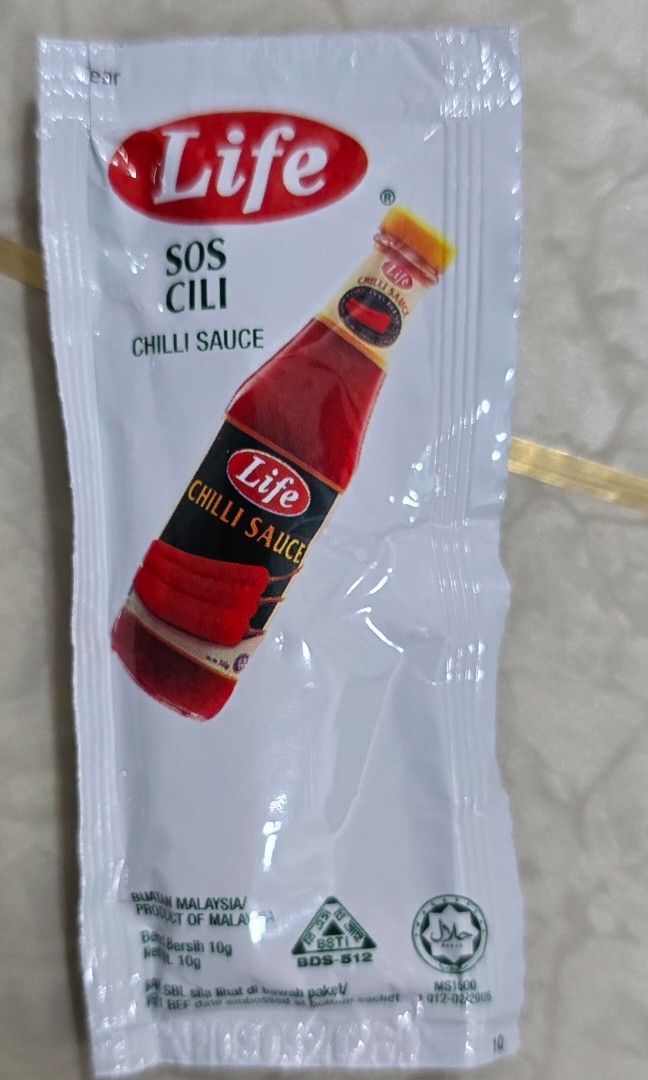 Life Sos Cili Chili Sauce Packet, Food & Drinks, Spice & Seasoning on ...
