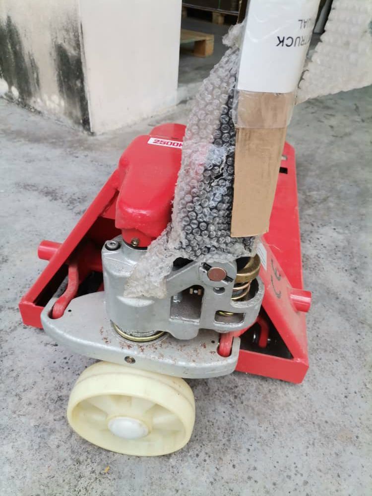 Red Pallet Truck - 🛠️ Hand Pallet Truck 2500KG — (Like New 9.9/10 ...