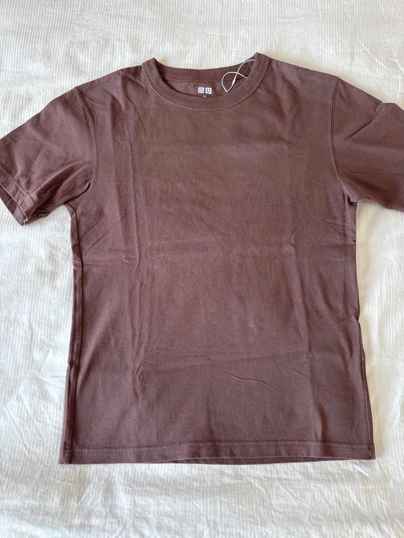 Uniqlo XS 棕色圓領短袖上衣, 女裝, 上衣, T-shirt - Carousell