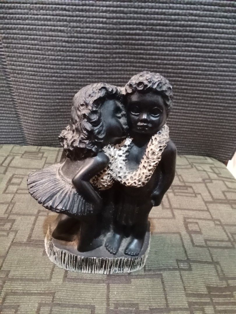 Vintage Kehoni The Kiss Black Coral Sculpture 1975 Hawaiian Couple ...