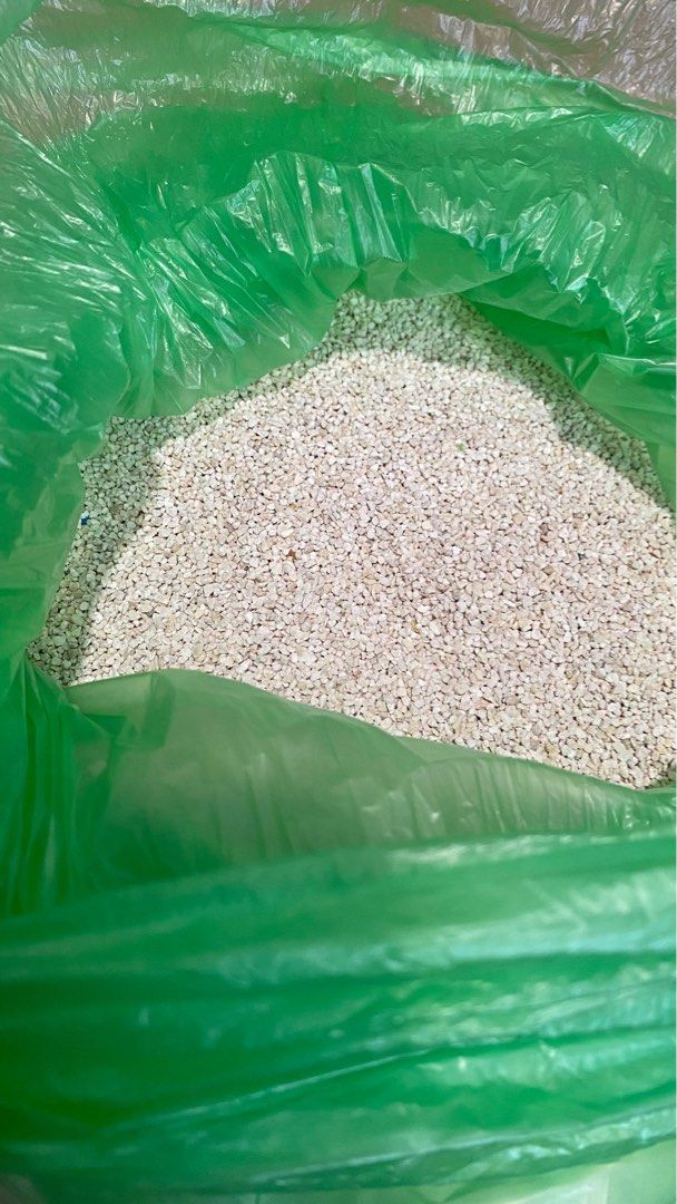 White Sand 2.5kg pack - New unused, Pet Supplies, Homes & Other Pet ...