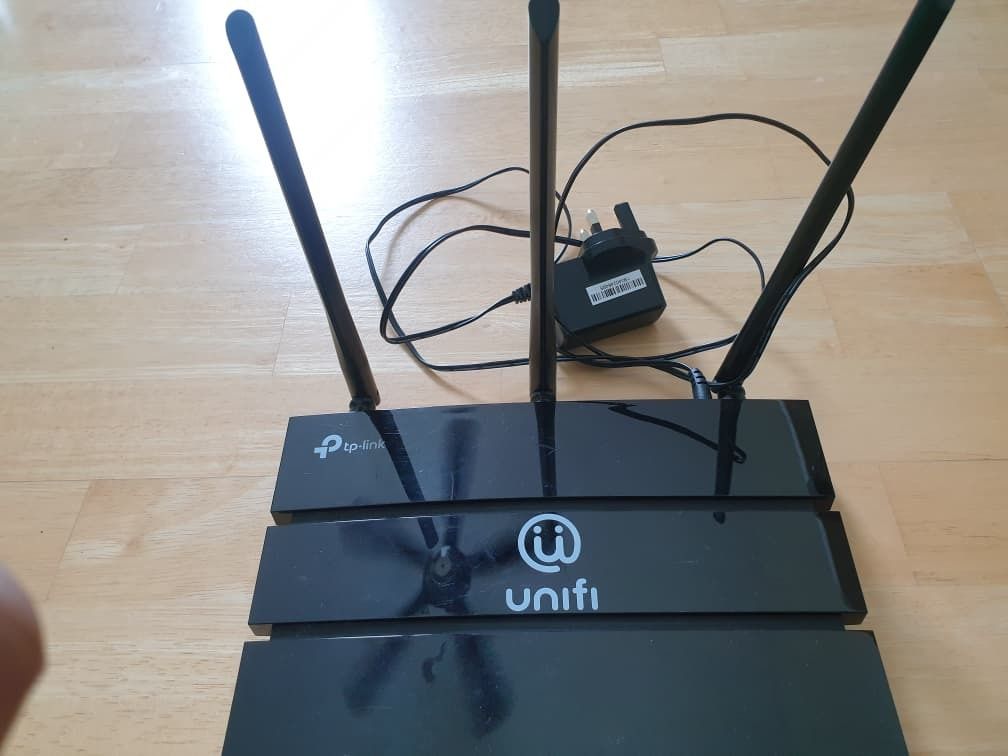 WiFi Router Bundle ASUS RT-N12HP TP-Link Archer C1200 Unifi Huawei ...