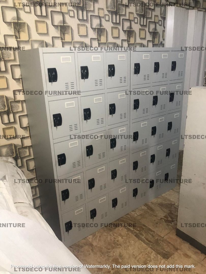 18 DOOR STEEL LOCKER OFFICE PARTITION, Furniture & Home Living, Office ...