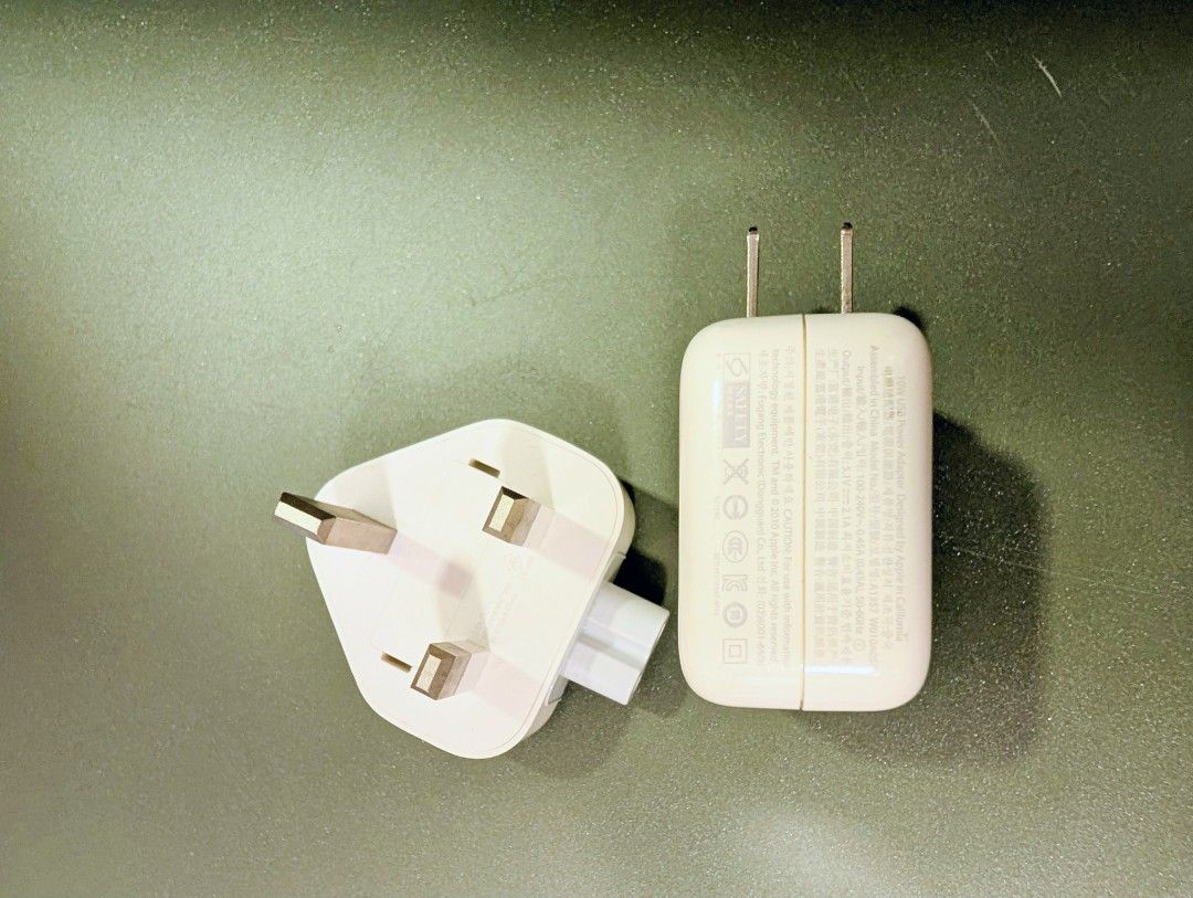 Apple iPhone/iPad Charger Dual Plug (Interchangable), Mobile Phones ...