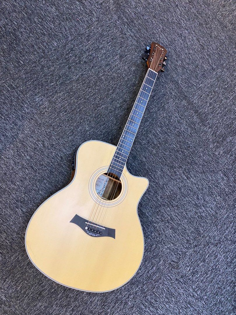 Enya eag-40(na), Hobbies & Toys, Musical Instruments on Carousell