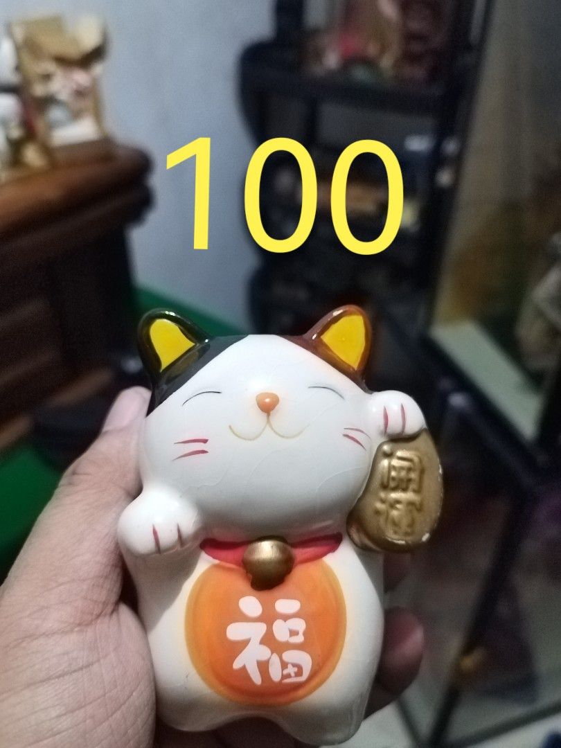 Maneki Neko Lucky Cat Figurine, Furniture & Home Living, Home Decor ...