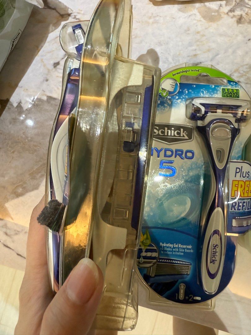 Schick Hydro Shaver Set, Beauty & Personal Care, Men's Grooming ...