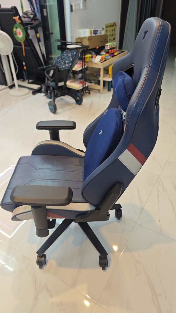 TTRacing Marvel Captain America Gaming Chair, Furniture & Home Living ...