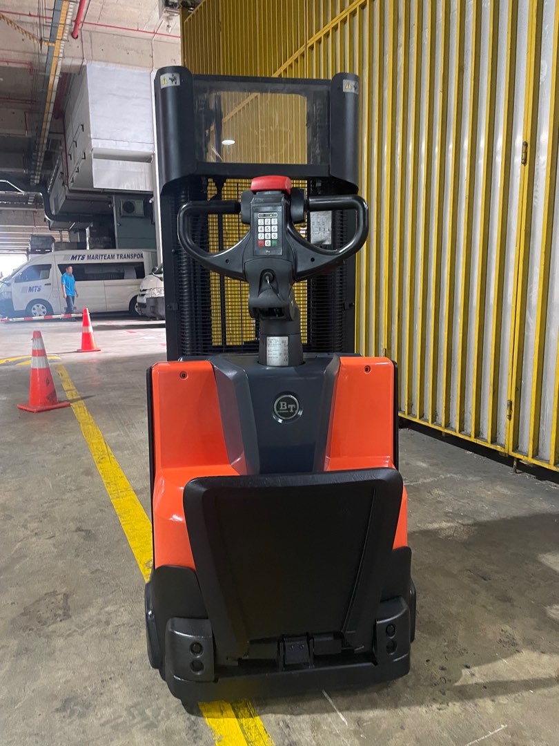 BT stacker, Cars, Other Vehicles on Carousell