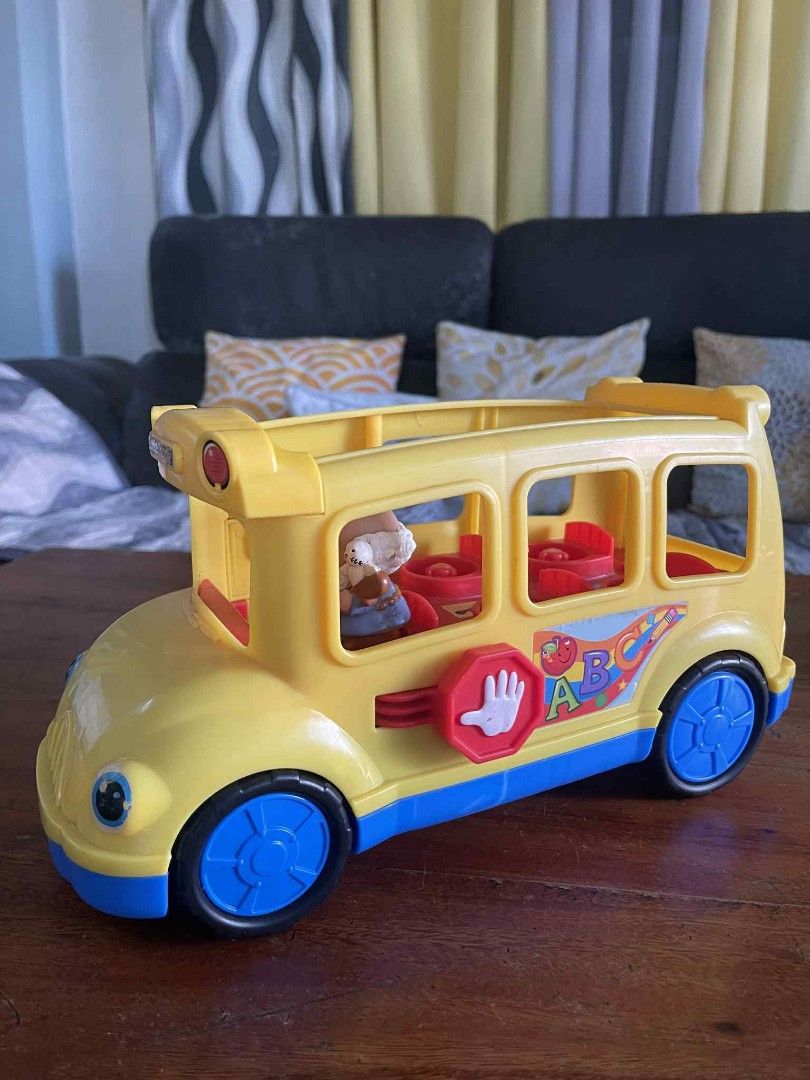 Fisher Price Little People School Bus, Hobbies & Toys, Toys & Games on ...