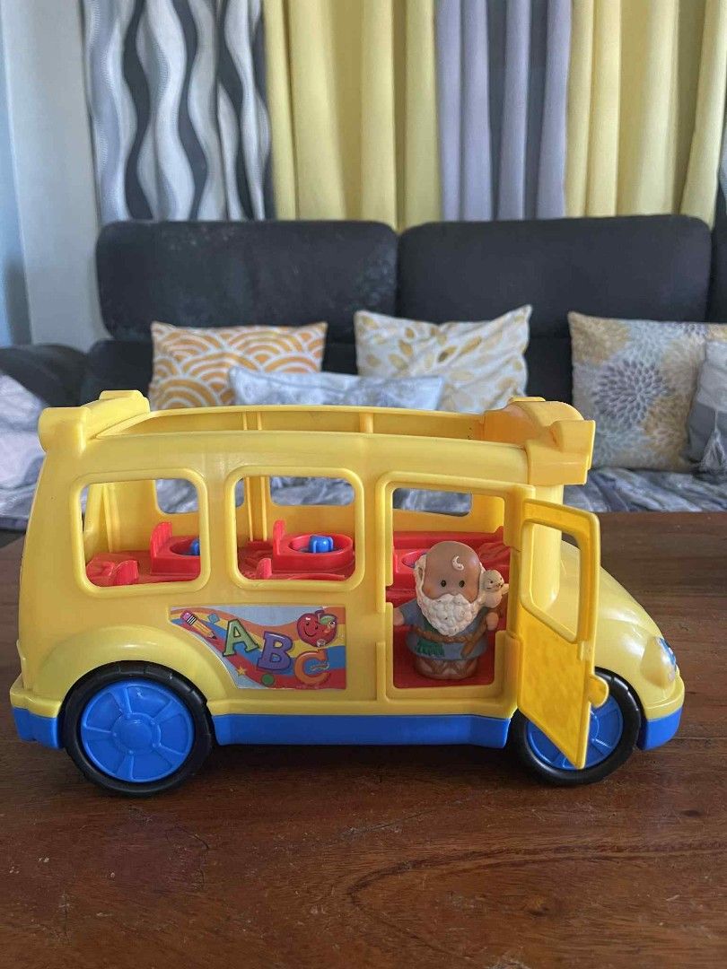 Fisher Price Little People School Bus, Hobbies & Toys, Toys & Games on ...