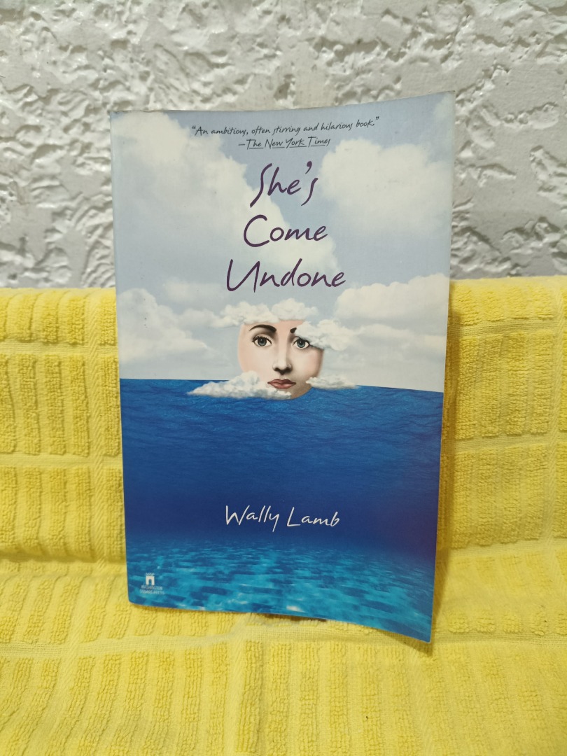 She's Come Undone by Wally Lamb (pre loved / mmpb), Hobbies & Toys ...