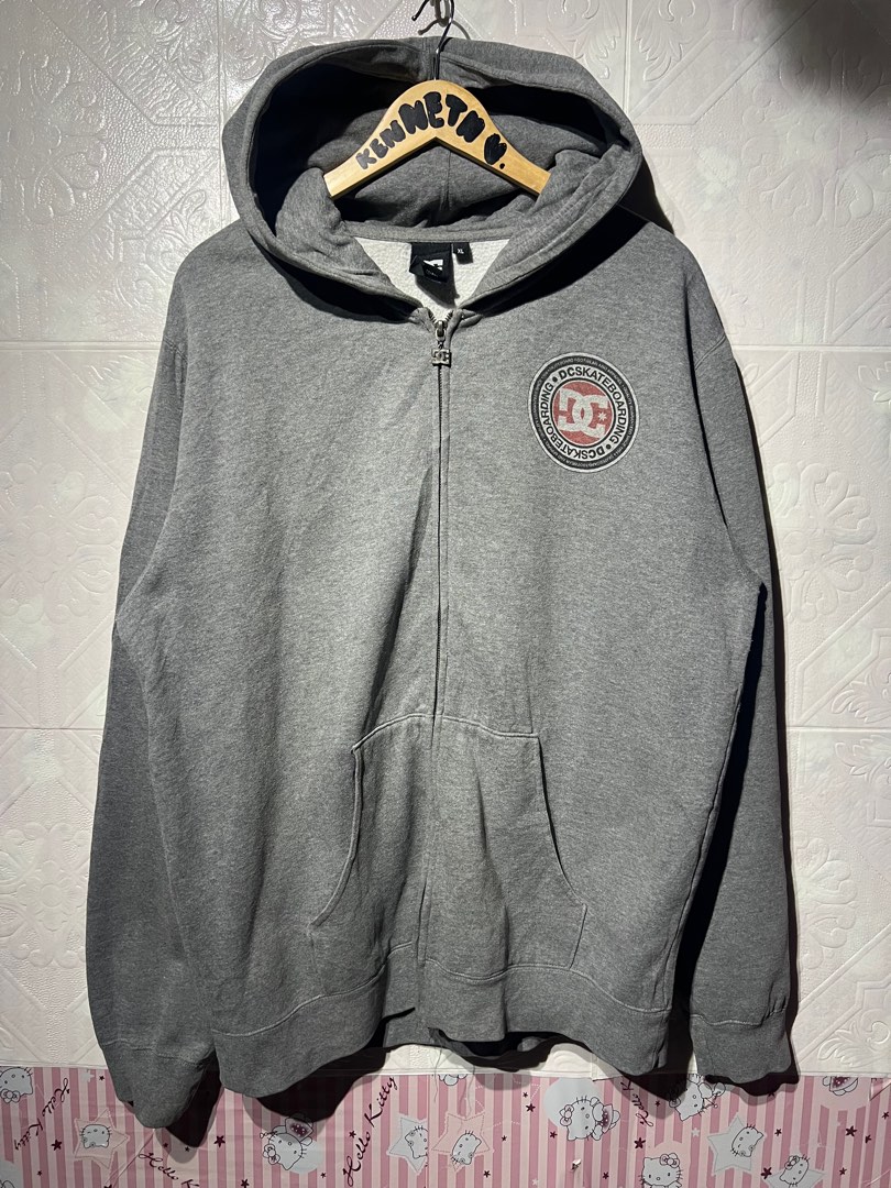 DC zip up hoodie, Men's Fashion, Coats, Jackets and Outerwear on Carousell