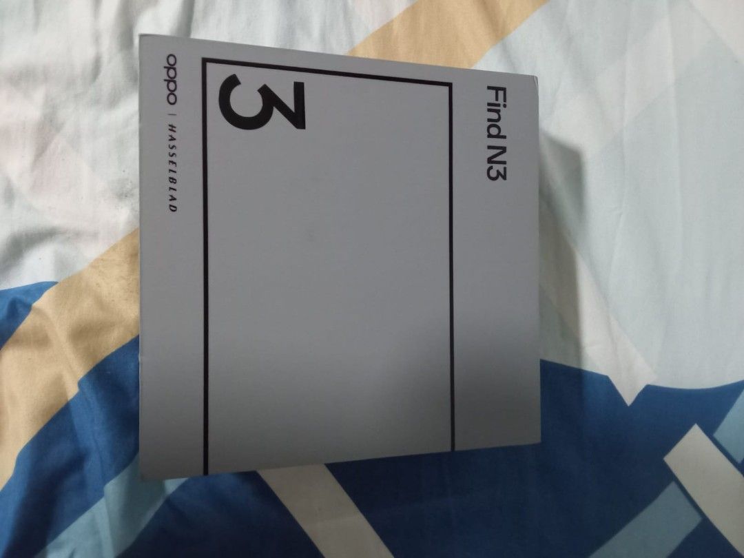 OPPO find n3 sg set gold * ( a slight dent in one of the corner). Completed set warranty 2026 ...