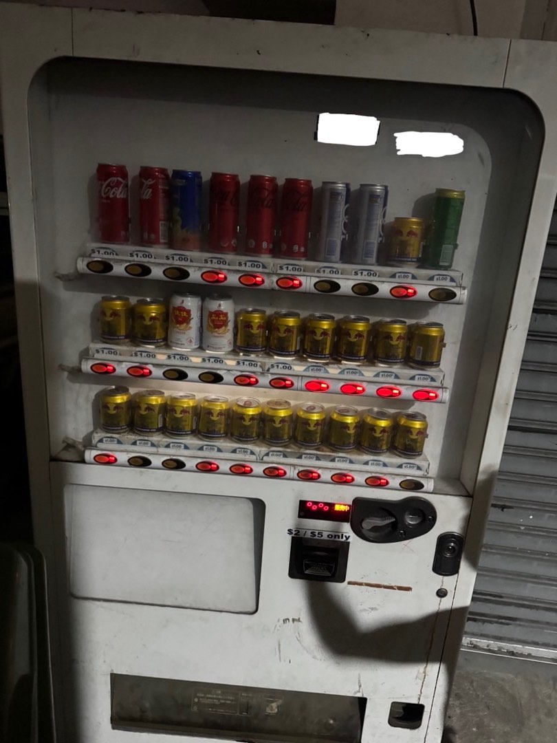 4 cluster Vending machine with location for sale, TV & Home Appliances ...