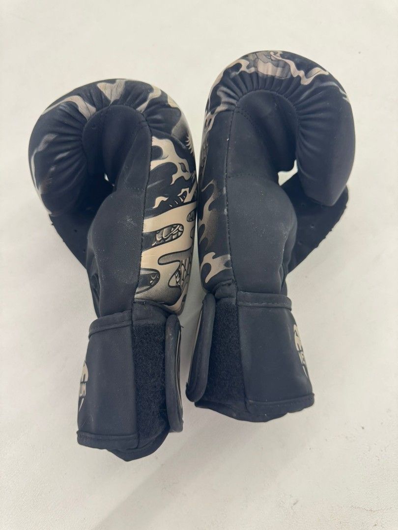 Venum Dragon's Flight Boxing Gloves - 12oz, Sports Equipment, Other ...