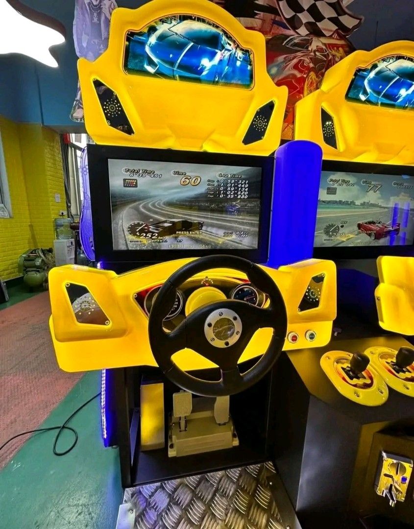 2 PLAYER CAR SIMULATOR ARCADE MACHINE, Video Gaming, Video Games ...