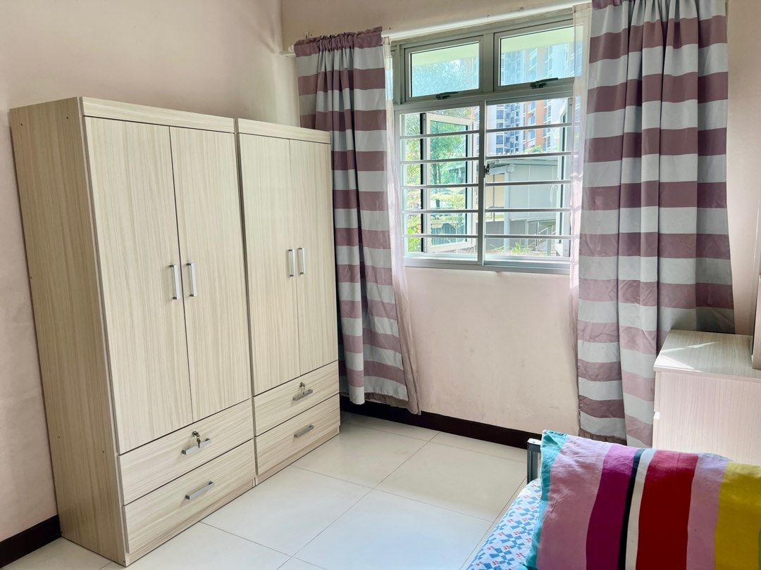 Direct Bus Airport. Walk to MRT. Common room @ Costa Ris, Property ...