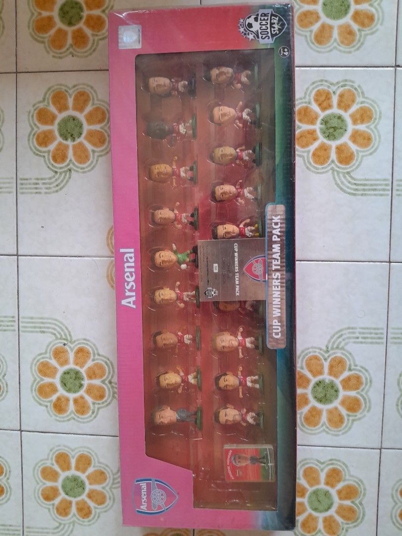 Arsenal Cup Winners Team Pack Figurines, Hobbies & Toys, Toys & Games ...