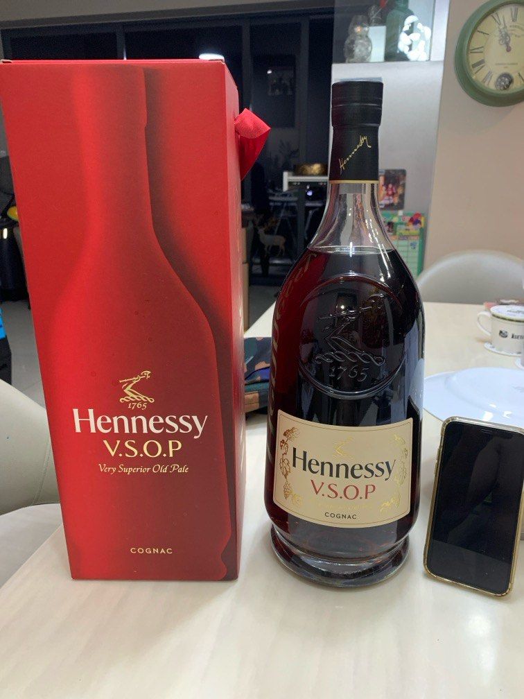 Hennessy vsop 3 litre, Food & Drinks, Alcoholic Beverages on Carousell