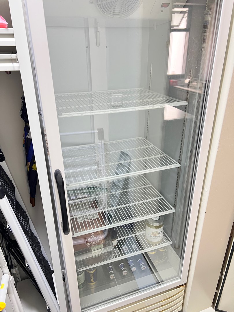 Iceberg display chiller, Furniture & Home Living, Furniture, Shelves ...