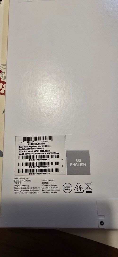 Samsung Galaxy Tab S11 Ultra wifi Keyboard Cover (lightly Used), Mobile ...