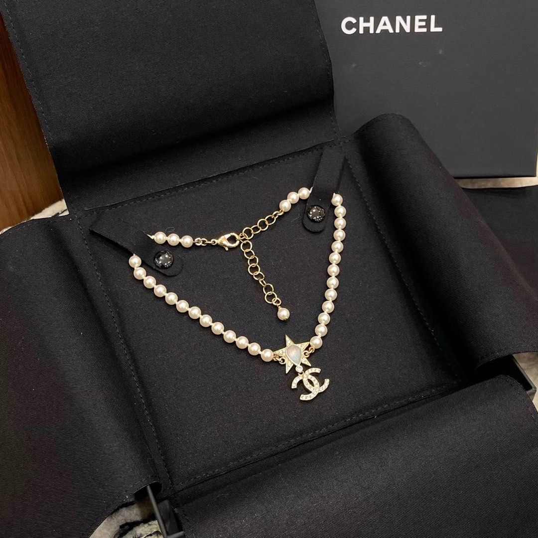 💯 Authentic Chanel 23P Choker, Luxury, Accessories on Carousell
