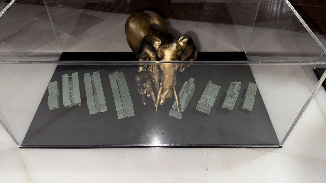 Acrylic Display Case, Hobbies & Toys, Toys & Games on Carousell