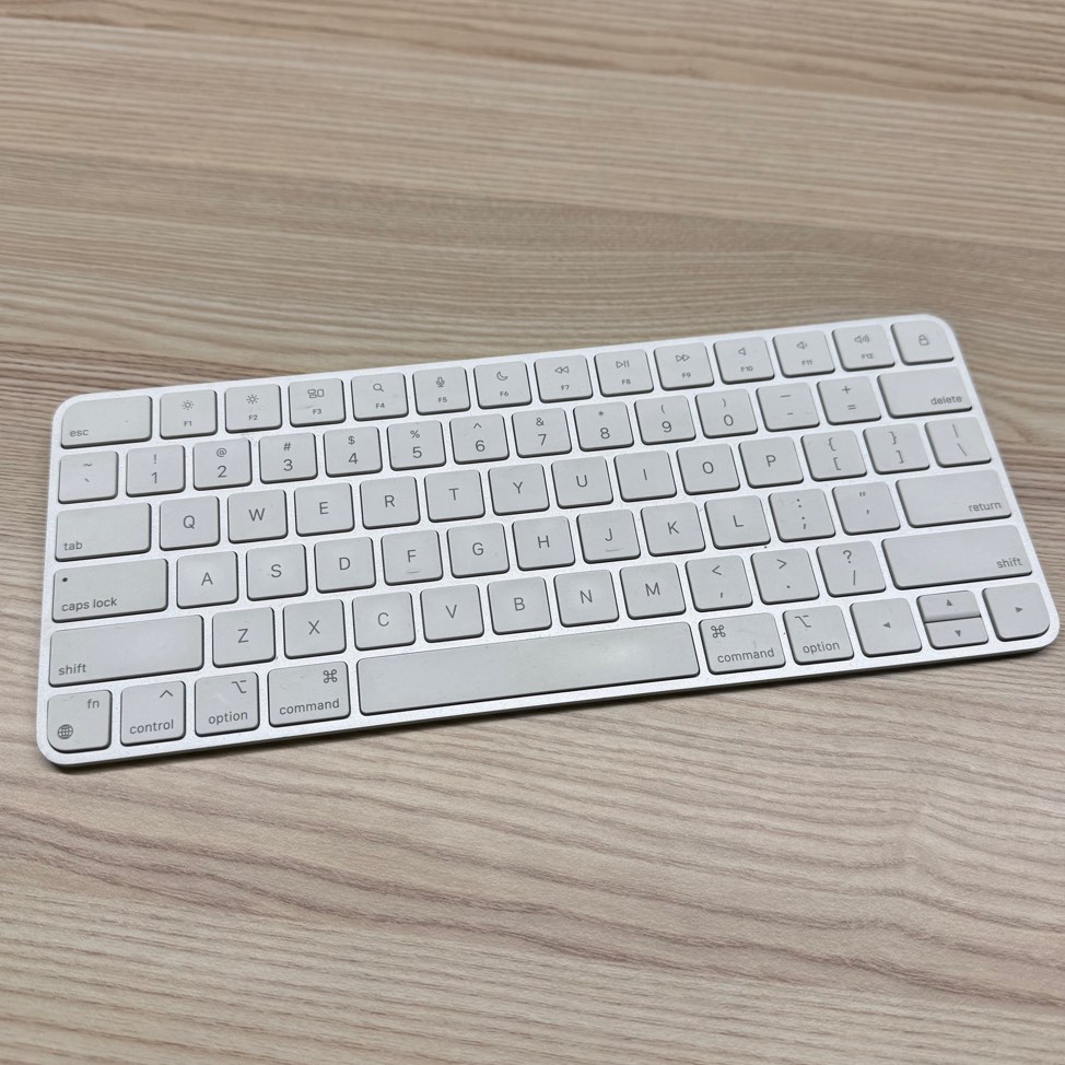 Apple Magic Keyboard, Bluetooth and cable, portable, Computers & Tech ...
