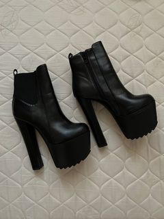 Tokyo Bopper Belly Button Platform Boots, Women's Fashion, Footwear ...