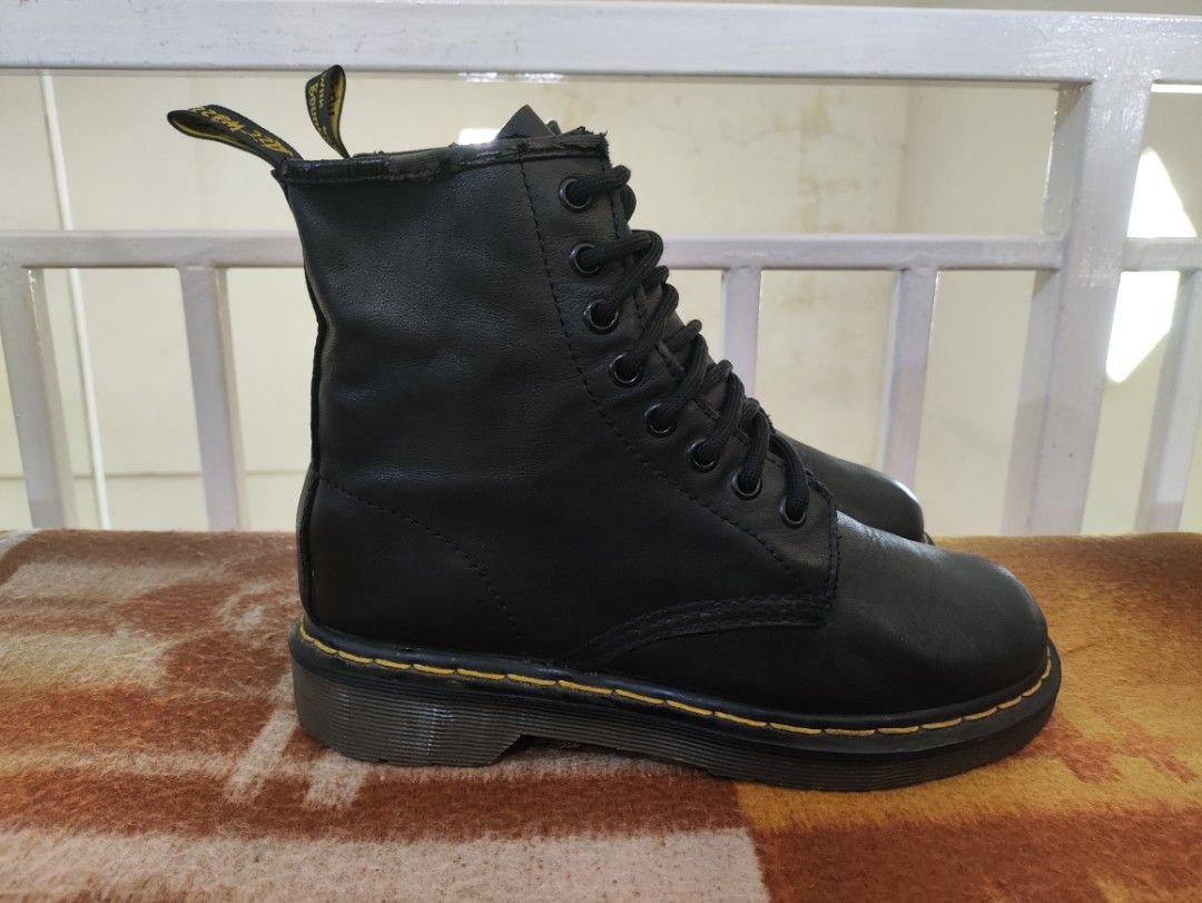 Dr. Martens 1460 DM Docmart Dr Martens, Fesyen Pria, Sepatu , Sepatu ...