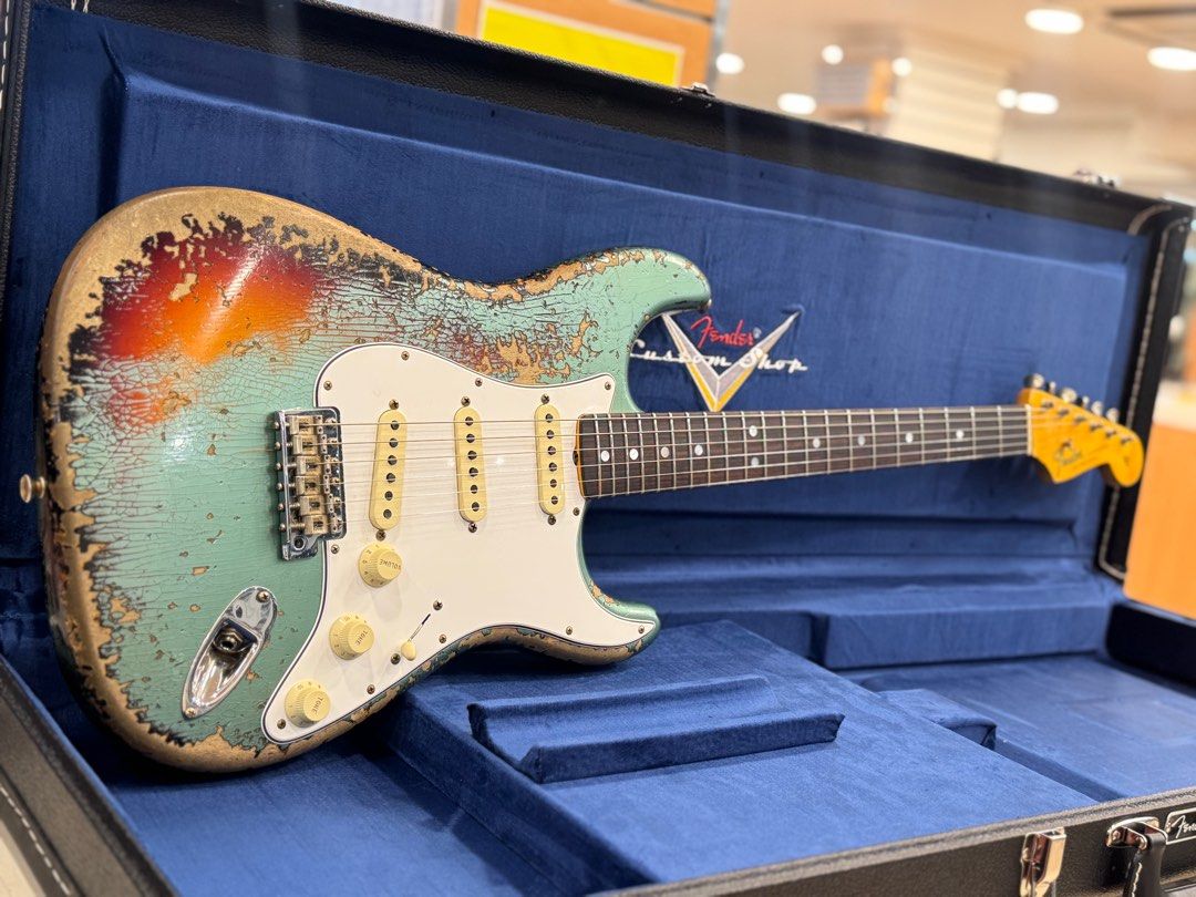 Fender Custom Shop 65 Stratocaster, 興趣及遊戲, 音樂、樂器 & 配件, 樂器 - Carousell