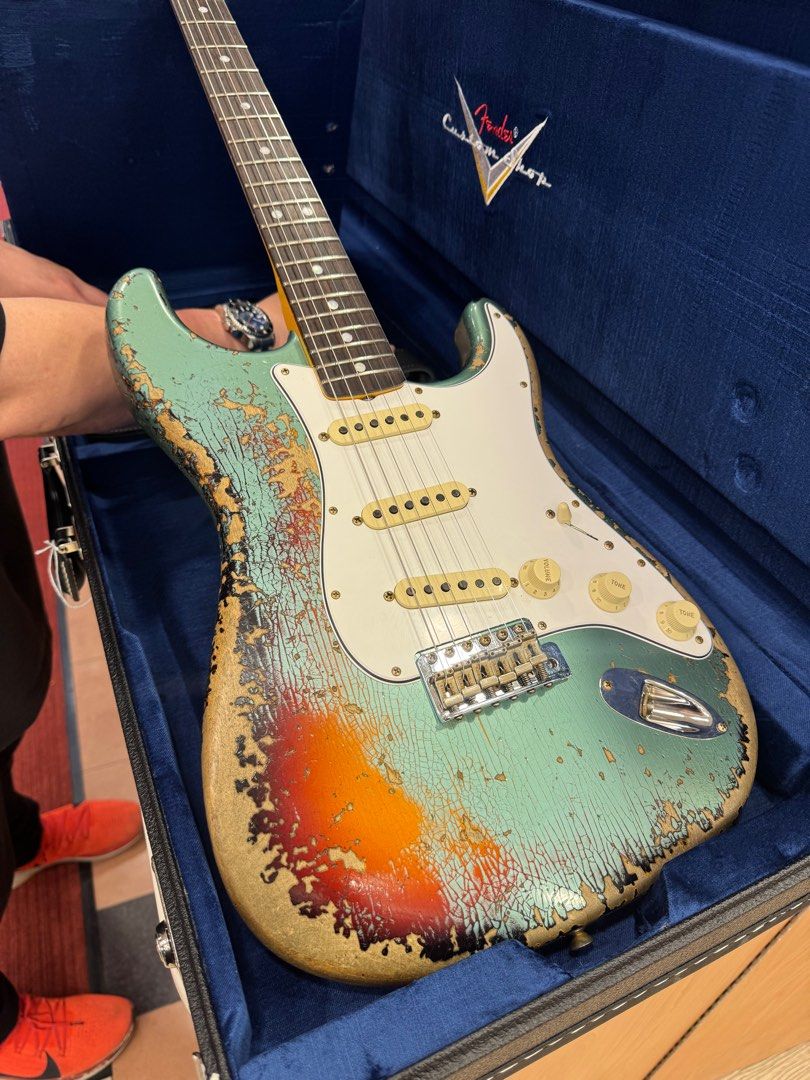 Fender Custom Shop 65 Stratocaster, 興趣及遊戲, 音樂、樂器 & 配件, 樂器 - Carousell