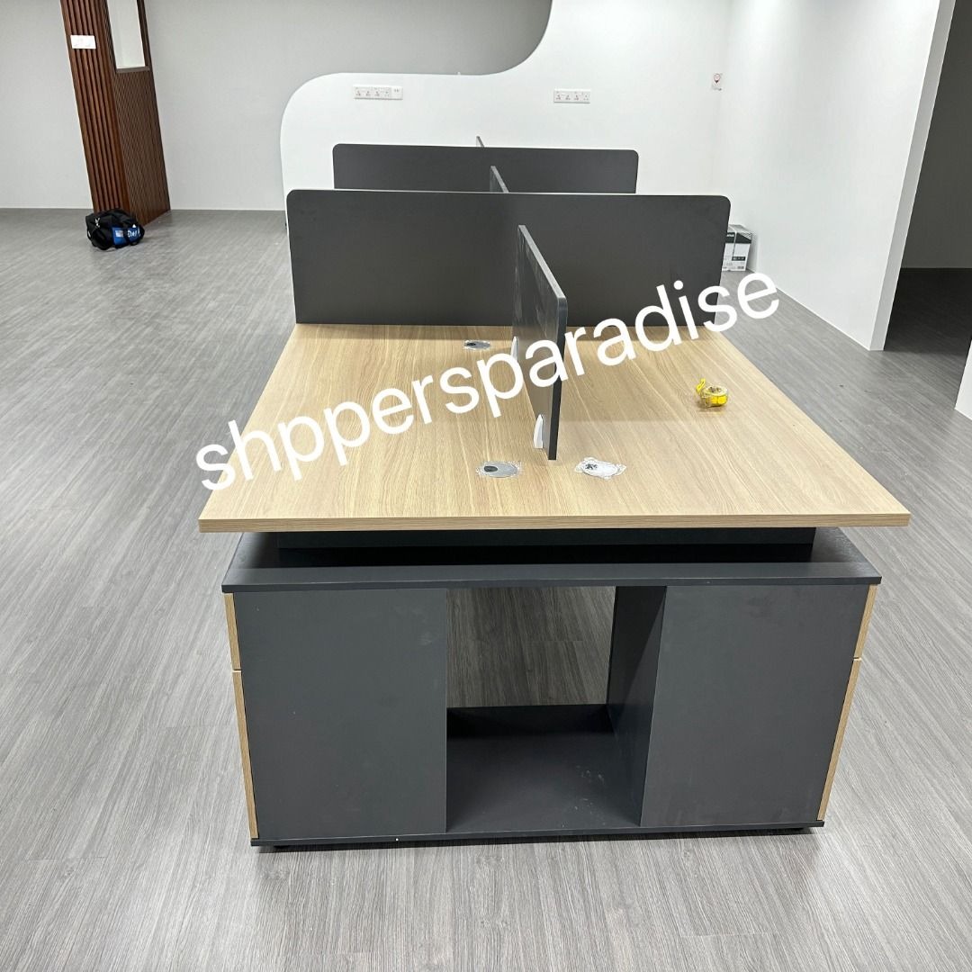 H111,114,116. CCC 001 Executive Workstation, Workstation w Divider ...