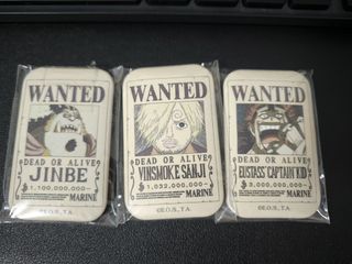 One Piece - Shanks Wanted Poster w/ frame, Hobbies & Toys, Toys & Games ...