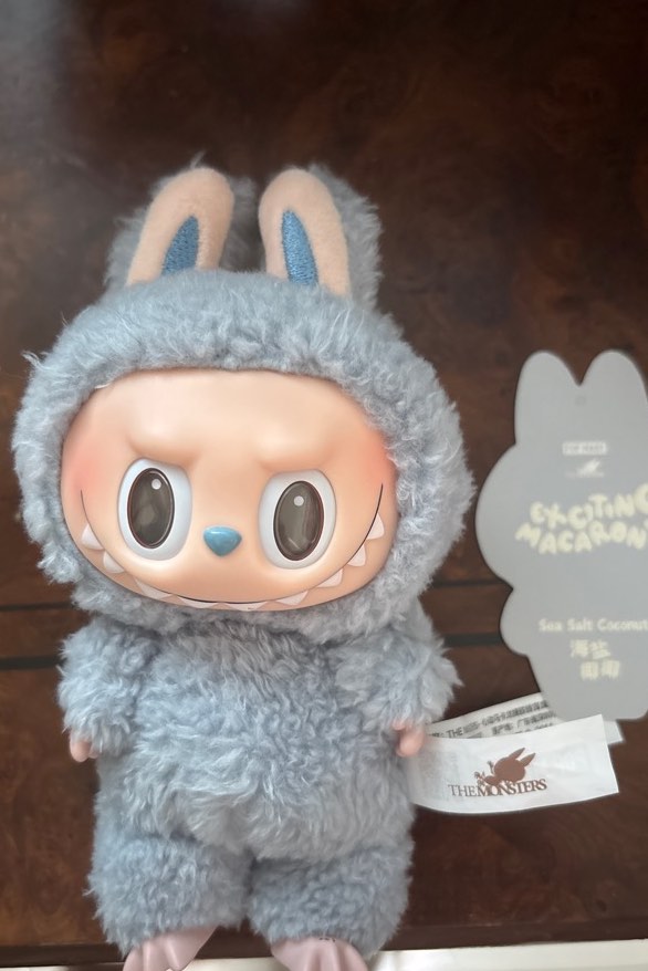 Pop mart exciting macaron - sea salt coconut labubu Popmart PM Lisa ...