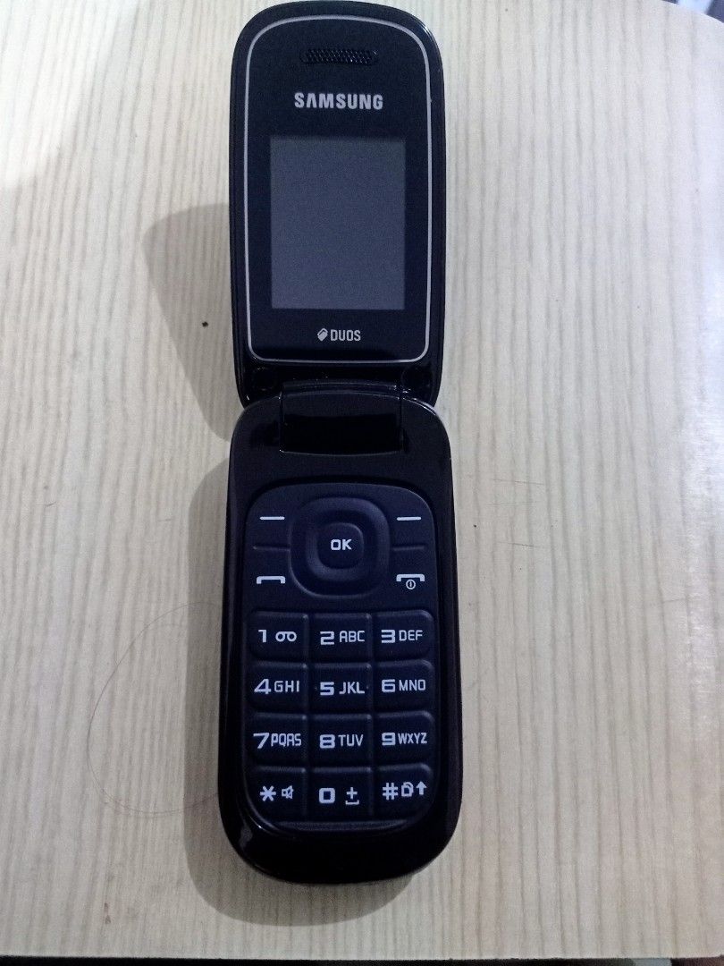 Samsung flip phone, Mobile Phones & Gadgets, Mobile Phones, Early ...
