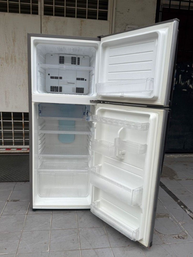 Sharp 203L 2door fridge refrigerator peti ais sejuk lightly used second ...