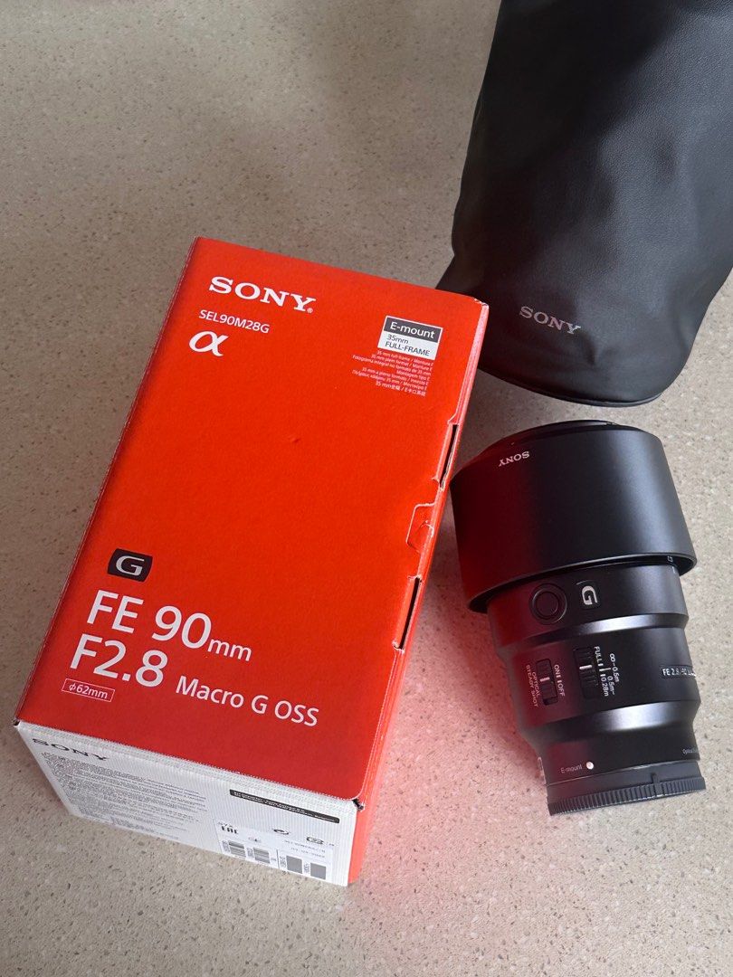Sony FE 90mm F2.8 Macro G OSS Lens, Photography, Lens & Kits on Carousell