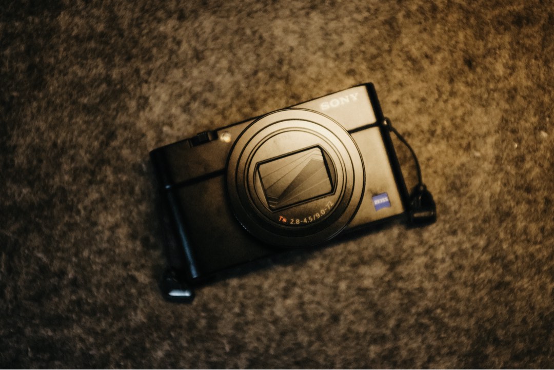 Sony RX100 VI / Mark 6 / Mark VI, Photography, Cameras on Carousell