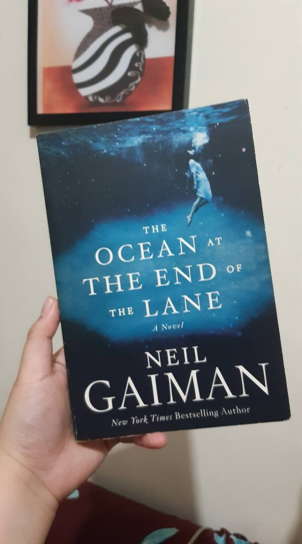 The Ocean at the End of the Lane (Neil Gaiman), Hobbies & Toys, Books ...