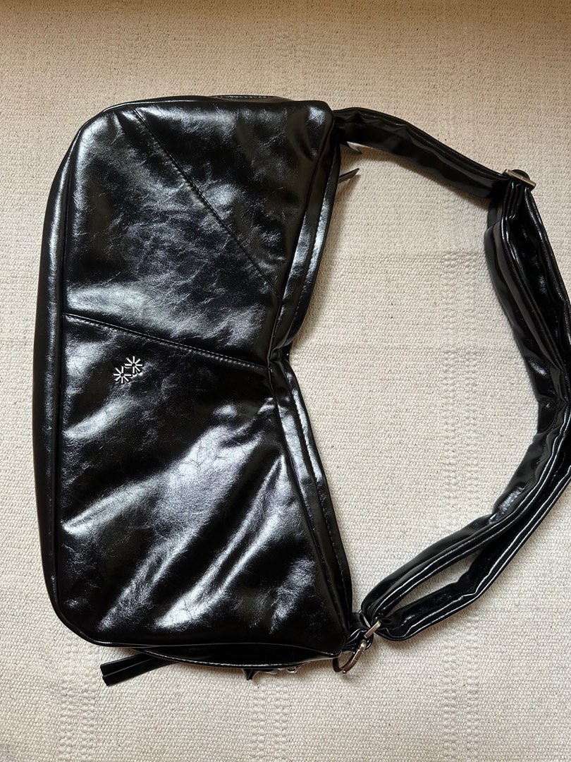 TPB The Vessel in Rich Eclipse, Women's Fashion, Bags & Wallets ...