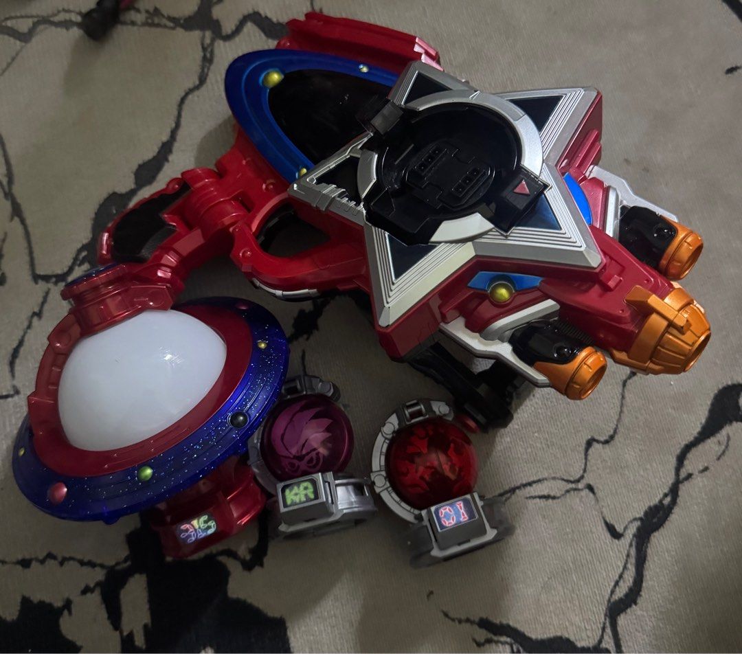 Uchu sentai kyuranger dx seiza blaster set, Hobbies & Toys, Toys ...