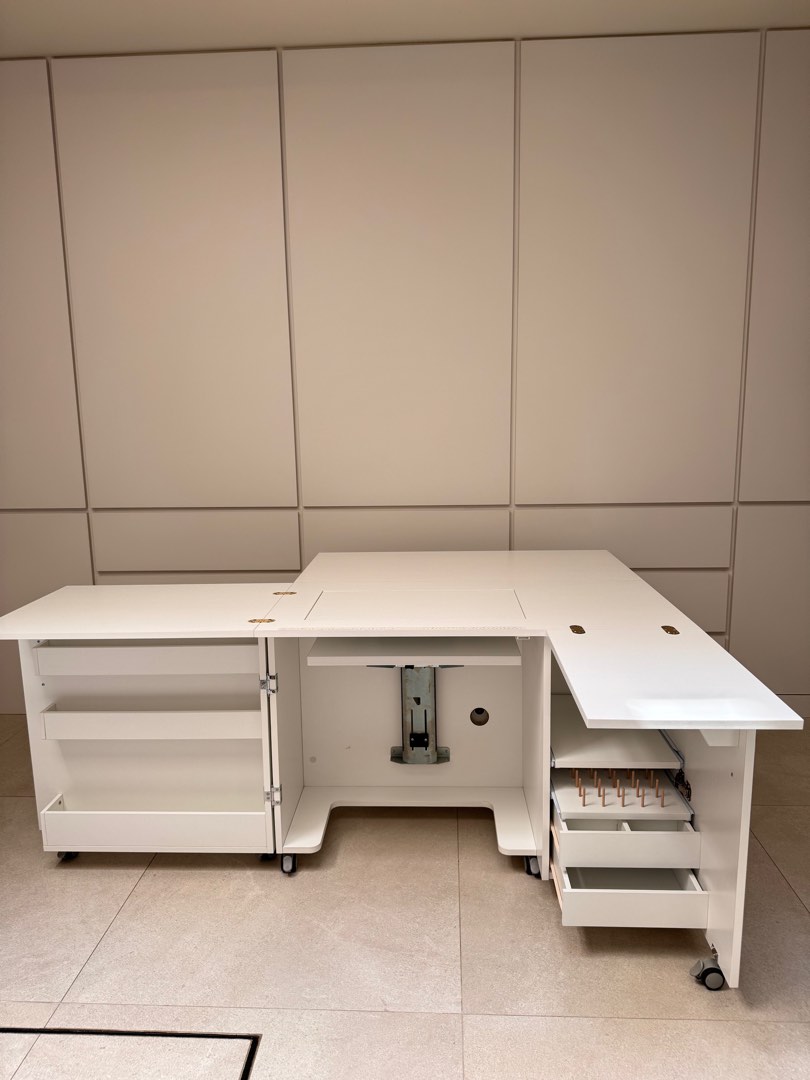 Beautiful Space Expandable Sewing Table 1.0 - White, with dedicated ...