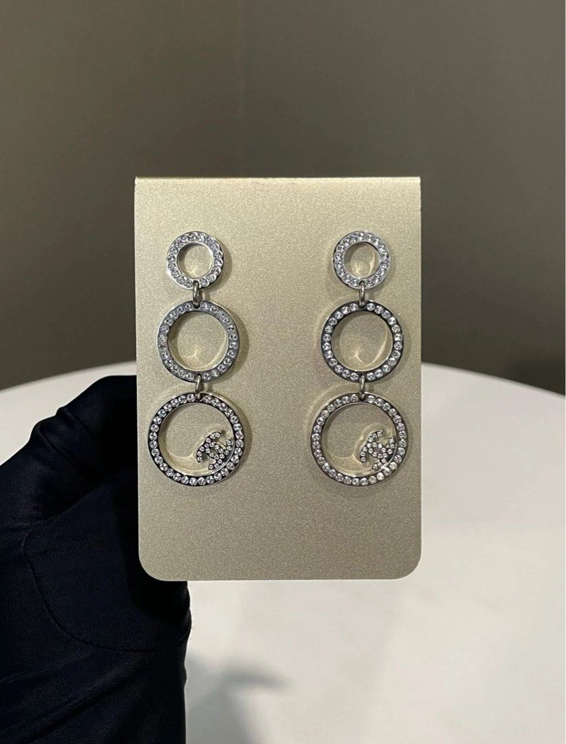 Chanel 17S Dangling Round Cc Earrings, Luxury, Accessories on Carousell