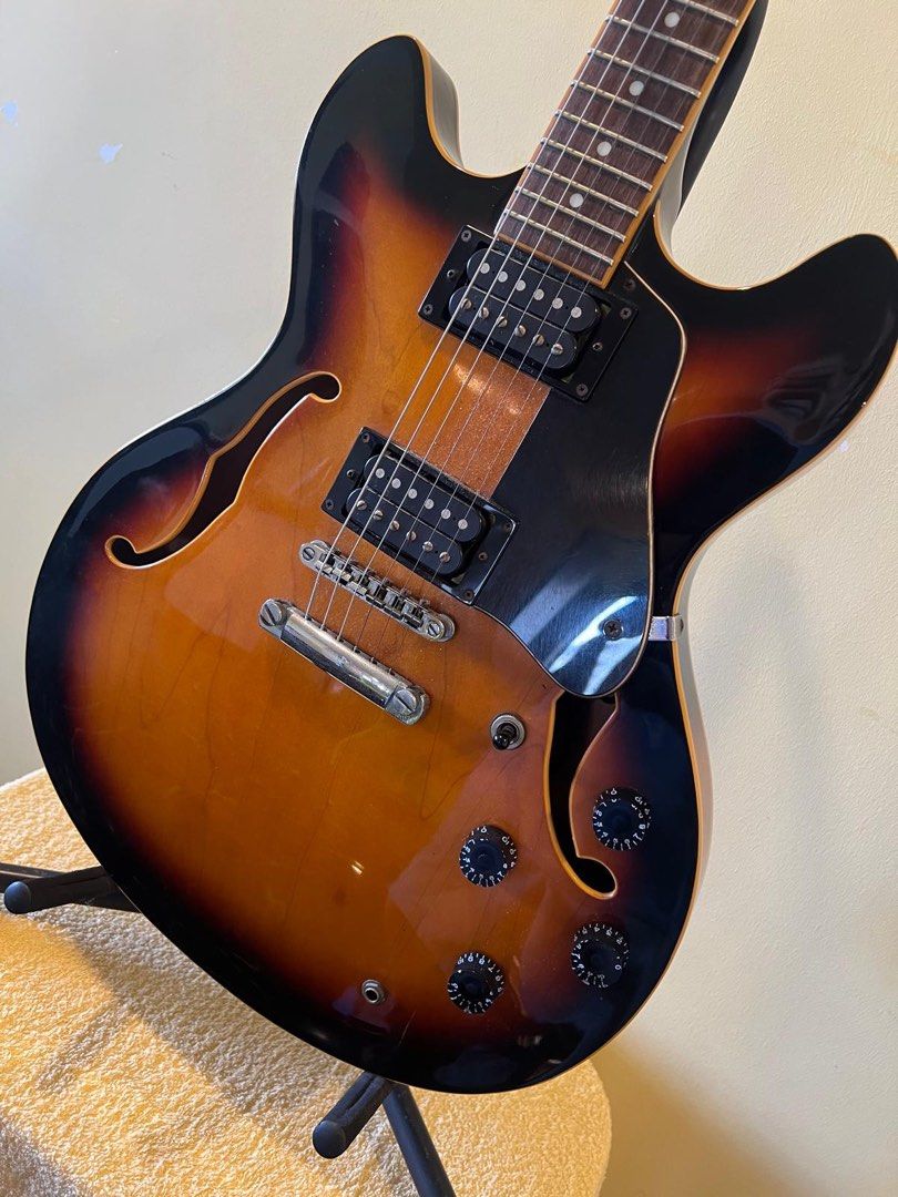 Hamer XT Series ECHOTONE Semi-hollow, Hobbies & Toys, Musical ...