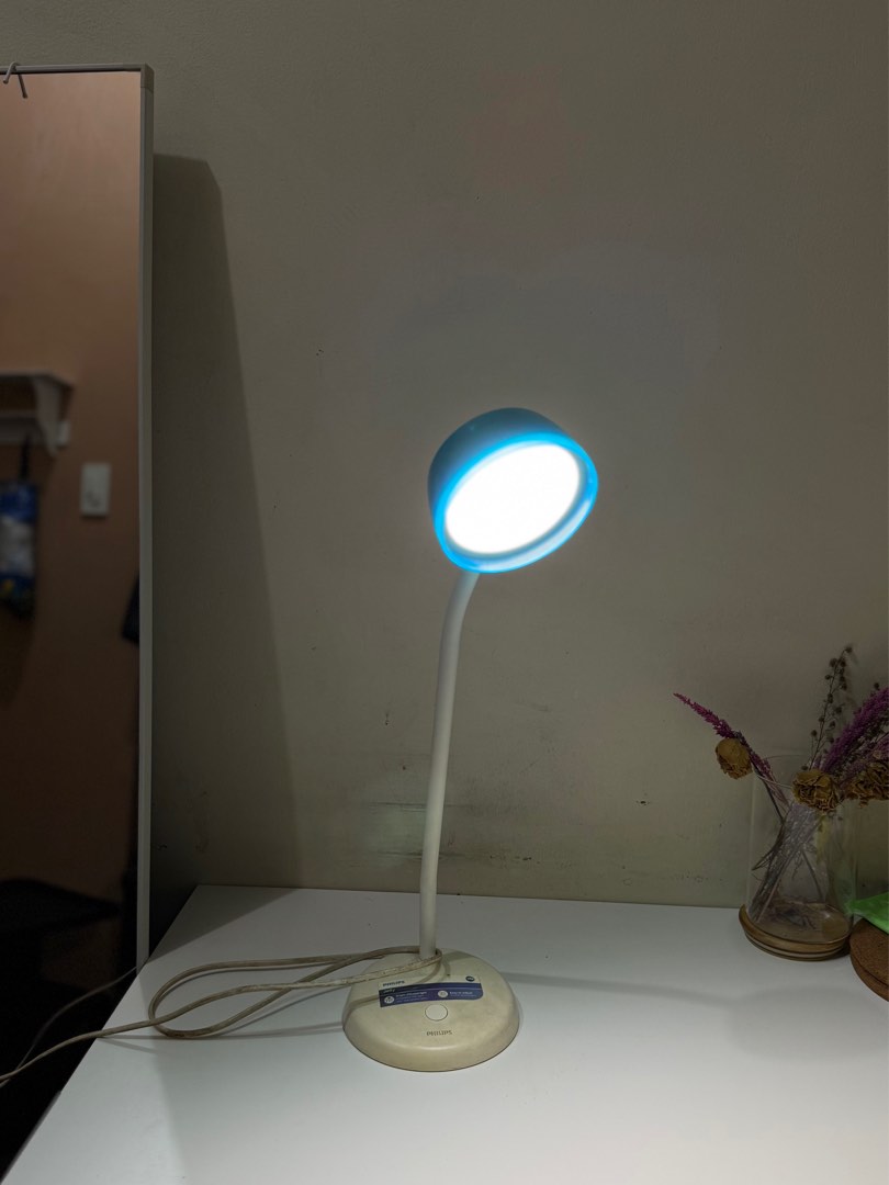 Philips Desk Lamp Study Lamp, Furniture & Home Living, Lighting & Fans ...