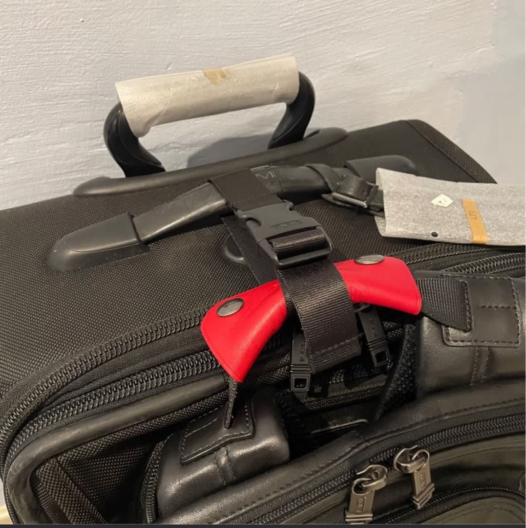TUMI Add a Bag Strap on your Luggage Black Snap Clip with Black Nylon ...